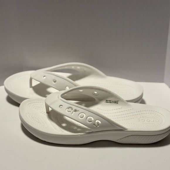 CROCS | Shoes | Crocs Womens Classic White Sandals | Poshmark
